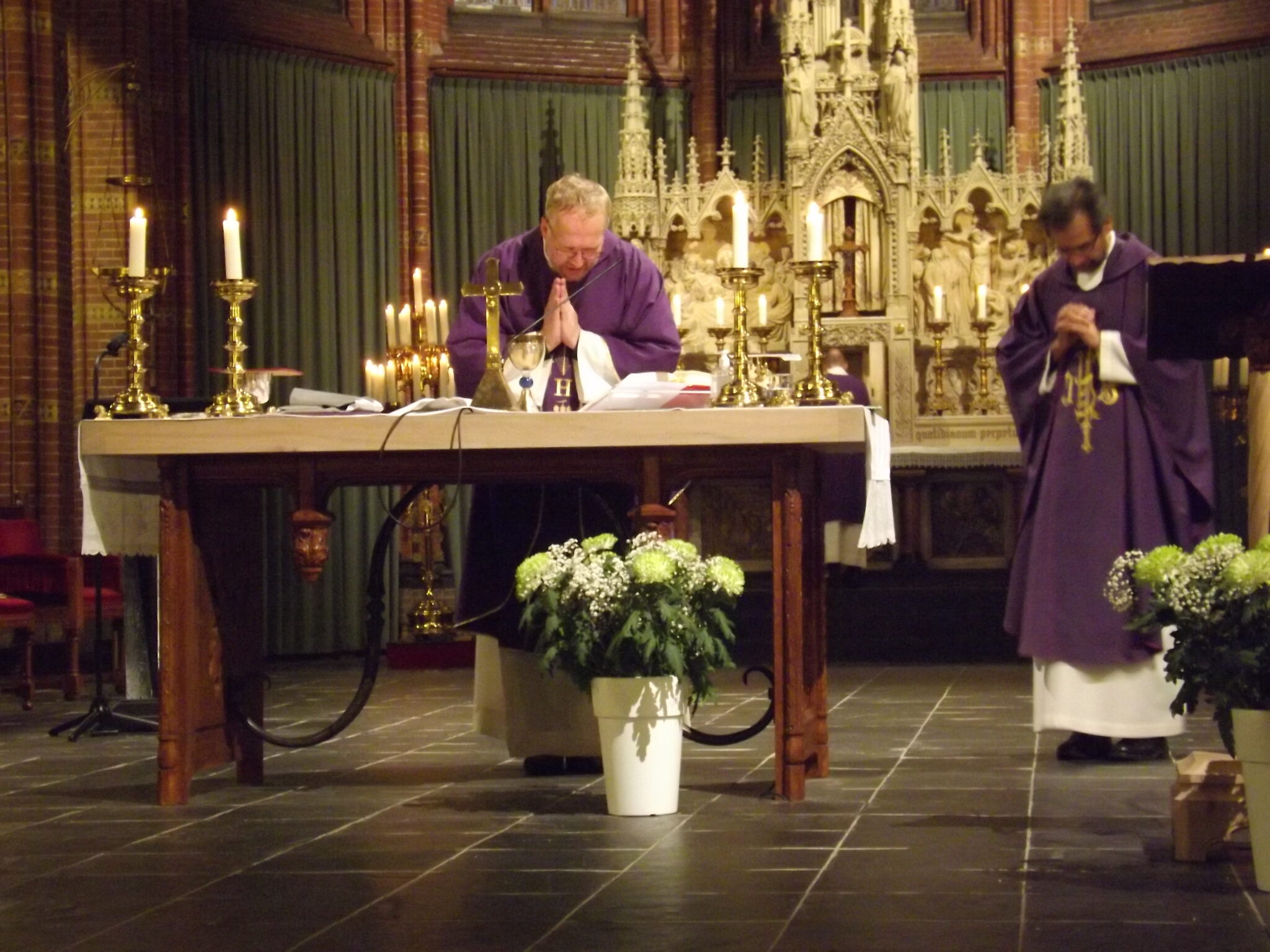 Requiemmis Kardinaal Simonis – Parochie Heilige Willibrordus